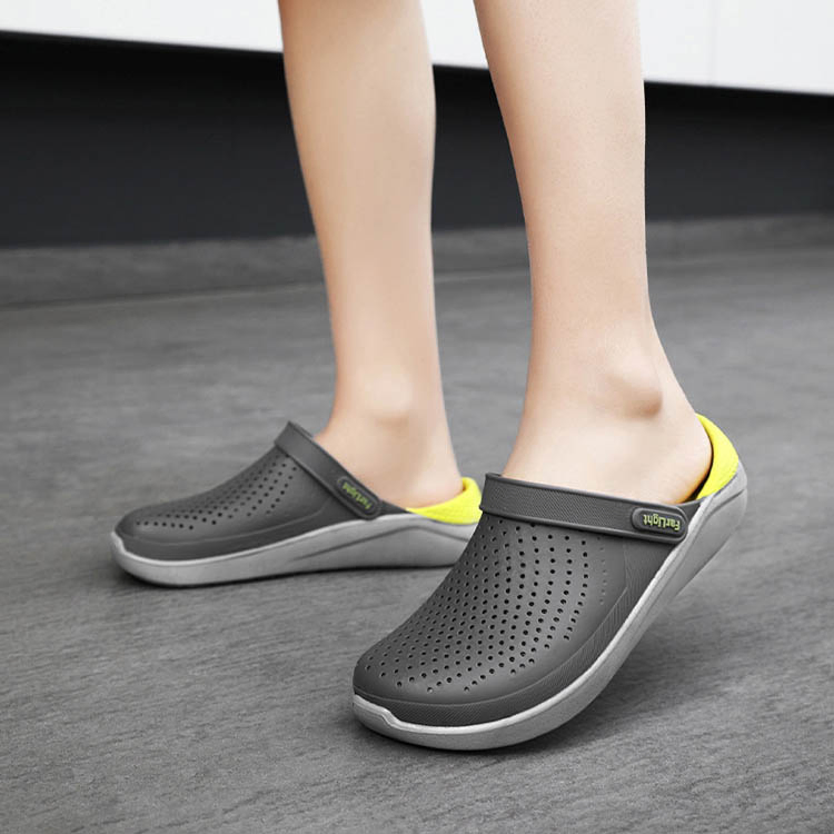 RELAX RUNNERS RAINY SLIPPERS - Xenno