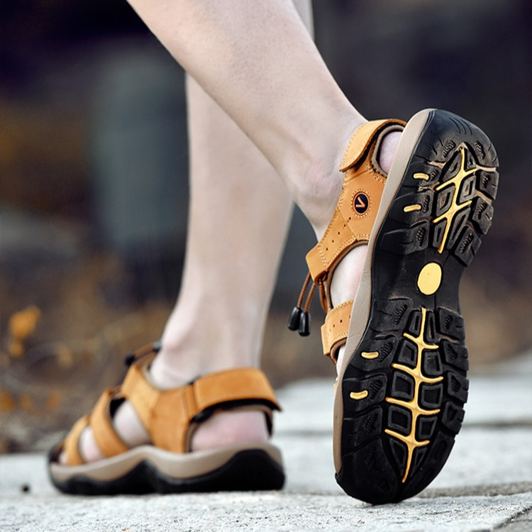 REEF RUNNERS SUMMER SANDALS - OFF BEAT