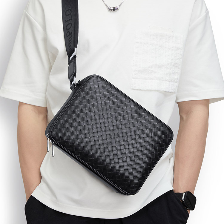 CORE LITE SHOULDER BAG - William Polo