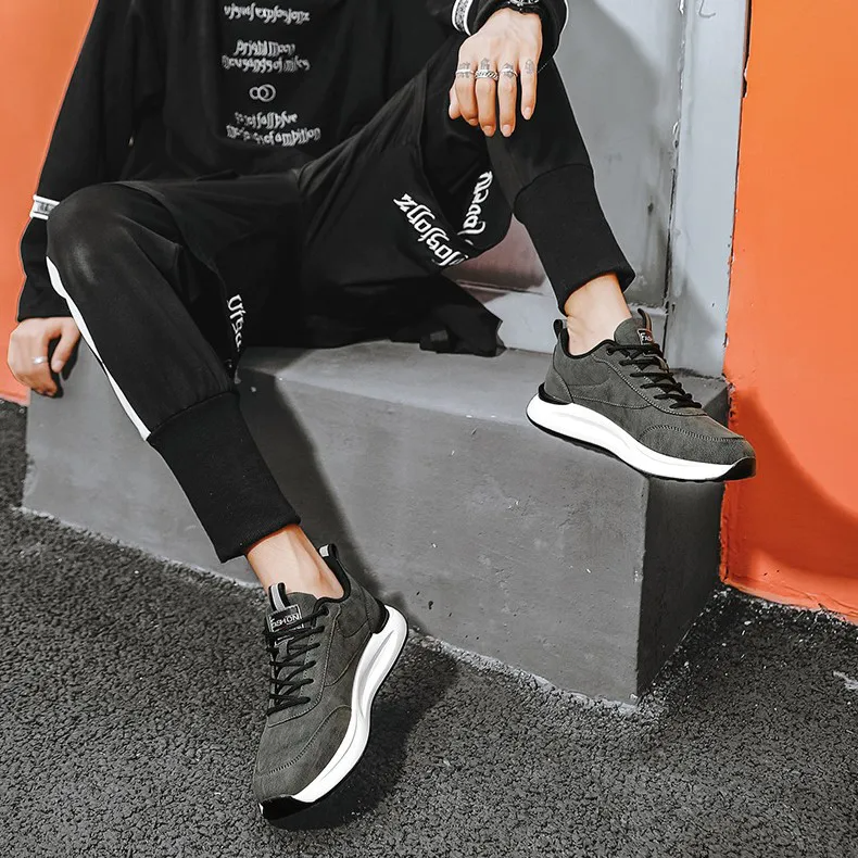 METRO STYLE SNEAKER - Xenno