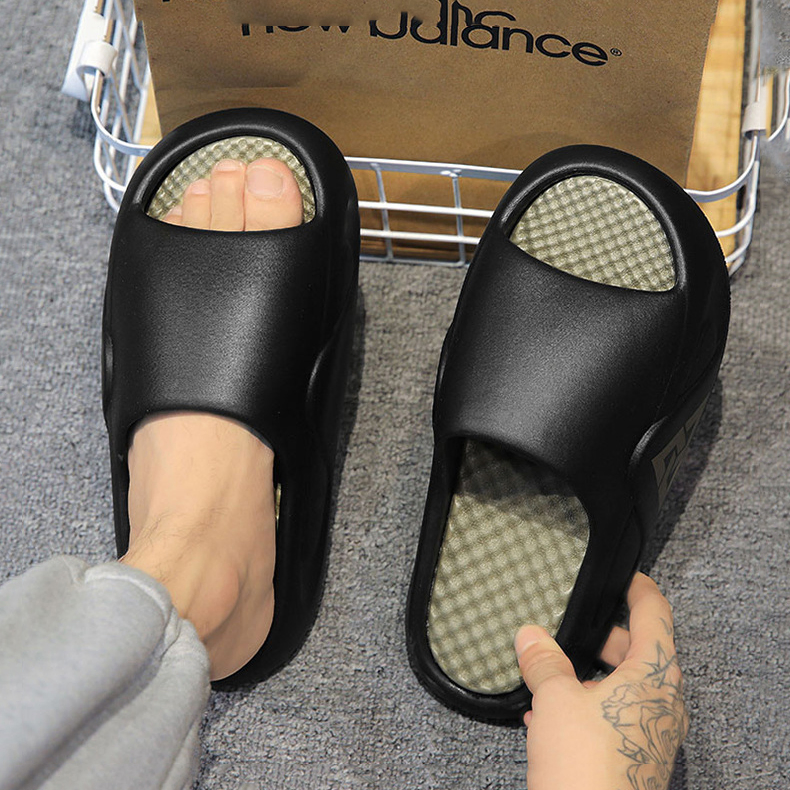 GRIP GLIDE MEN'S SLIPPER - KICK NATIONS