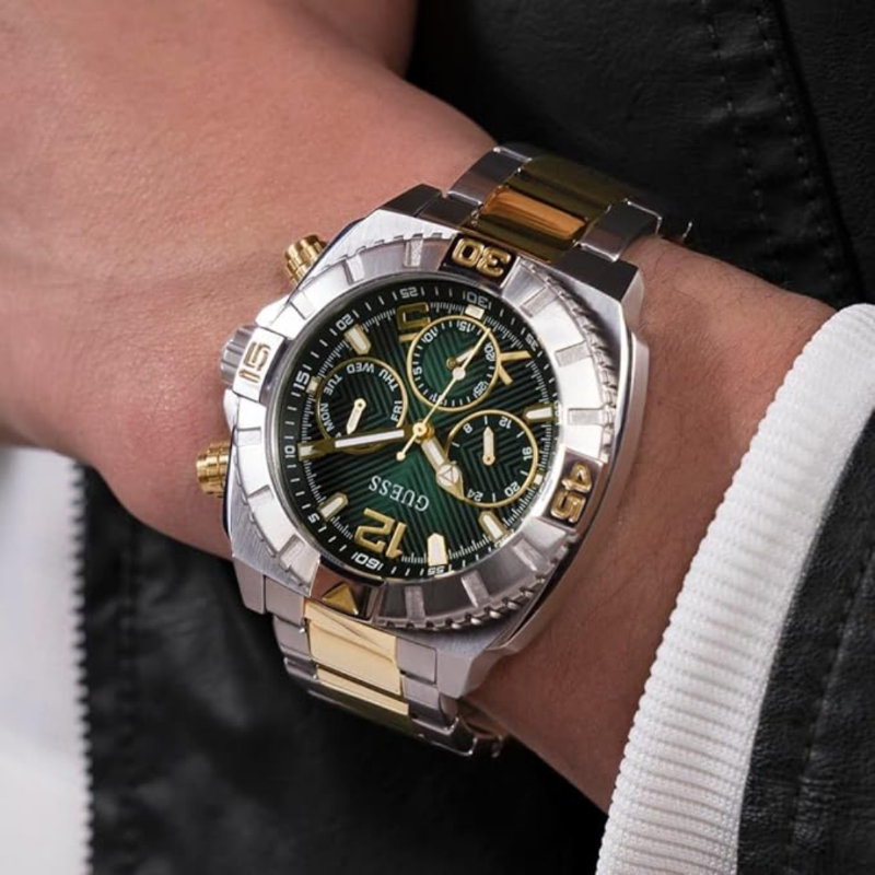 GUESS Traction Green Round Dial Analog Watch For Men - Elite Club